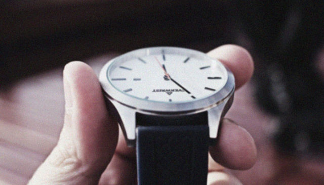 No-BS Guide to Wearing a Watch to the Job Interview (as a Job Applicant)